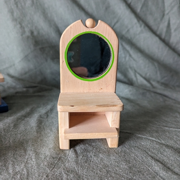 Lakeshore | Toys | Vintage Lakeshore Wooden Vanity Mirror Green 5in ...